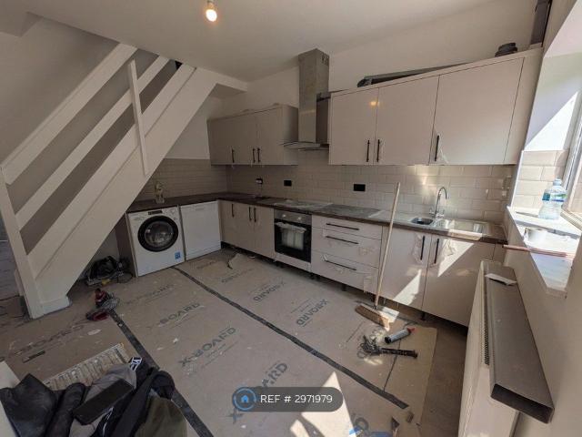 Brunt St, Manchester M14, 2 bed terraced house to rent, £1,400 pcm | PrimeLocation
