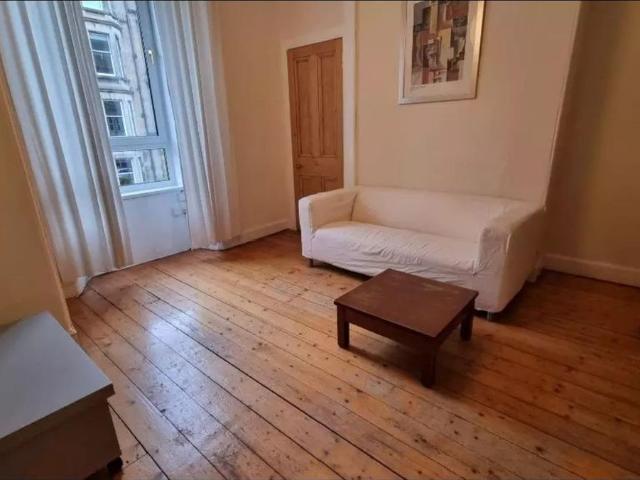 Brunton Terrace, Edinburgh EH7, 1 bed flat to rent, £1,280 pcm | PrimeLocation