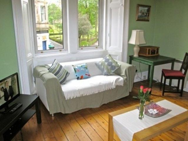 Bruntsfield Place, Bruntsfield EH10, 3 bed flat to rent, £3,000 pcm | PrimeLocation