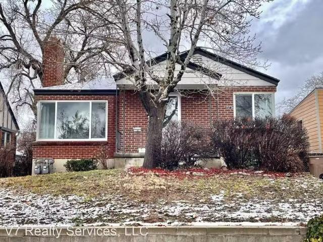 Bryan Ave. 1573 E. Bryan Ave