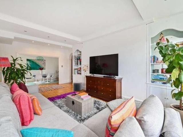 Bryanston Court, George Street, Marylebone, W1H