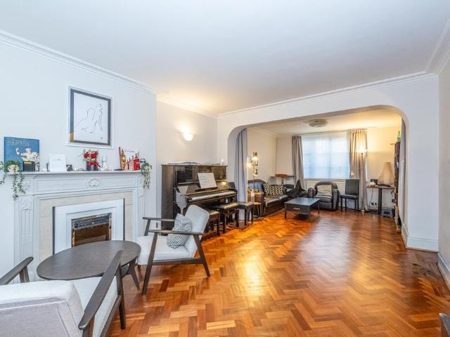 Bryanston Mews West, London W1H 3 bed mews to rent £5,850 pcm £1,350 pw