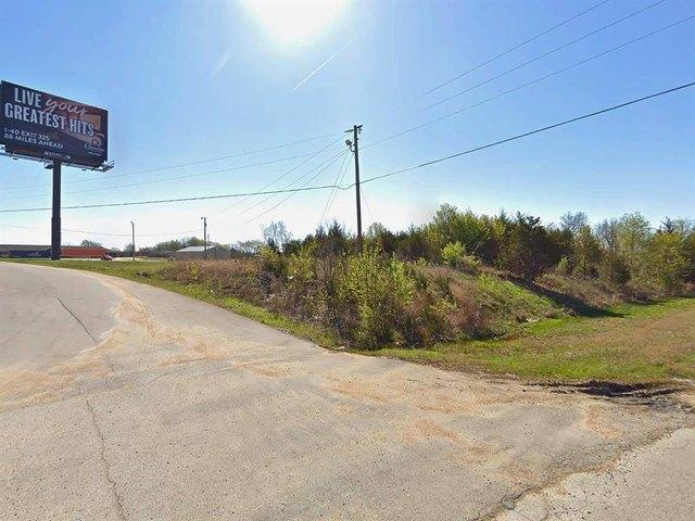 Bryant at Leonard, Henryetta, OK 74437