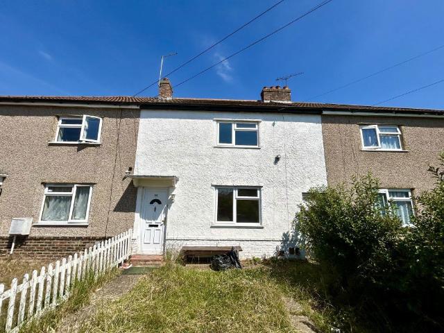 Bryant Avenue, Stoke Poges, Slough SL2, 3 bed property to rent, £1,650 pcm | PrimeLocation