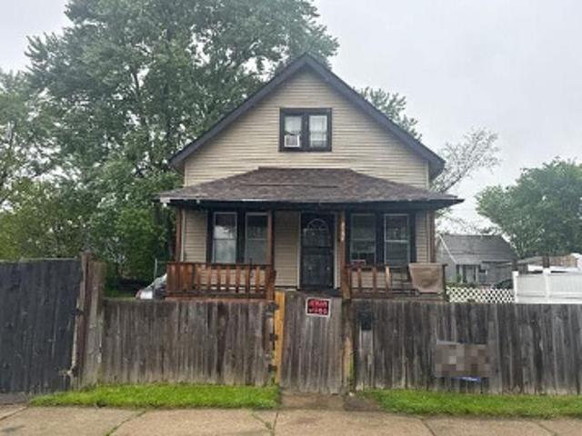 Bryden St