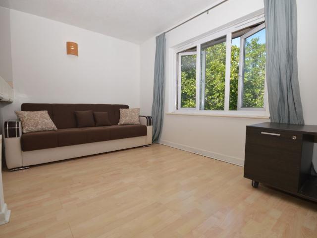 Brymay Close, Tower Hamlets E3, 1 bed flat to rent, £1,675 pcm | PrimeLocation