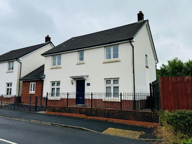 Bryn Hyfryd, Carmarthen SA31, 4 bed property to rent, £1,450 pcm | PrimeLocation