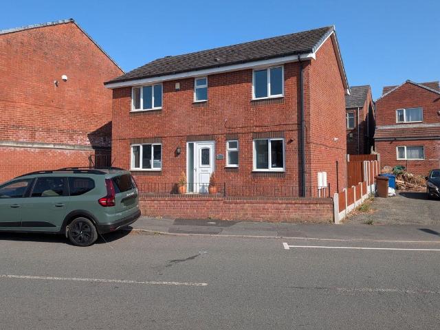 Bryn Road South, Ashton In Makerfield WN4, 4 bed detached house to rent, £1,300 pcm | PrimeLocation