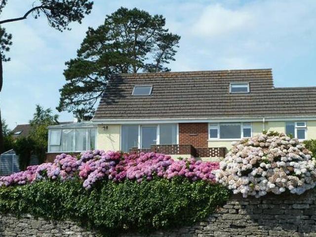 Bryn Siriol, Tyn y gongl, 4 Bedroom Detached