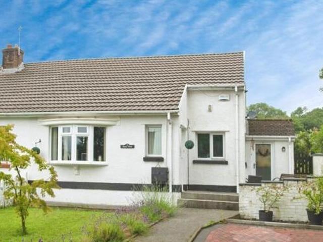 Brynheulog, Brynmenyn, 3 Bedroom Semi detached
