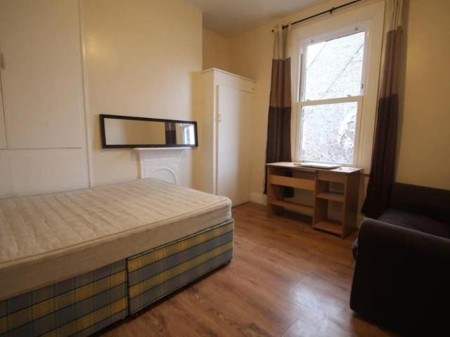 Brynland Avenue, Bristol, Bristol, Gb BS7, Room to rent, £700 pcm | PrimeLocation