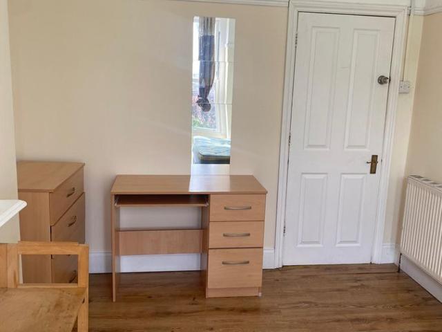 Brynland Avenue, Bristol, Bristol, Gb BS7, Room to rent, £700 pcm | PrimeLocation
