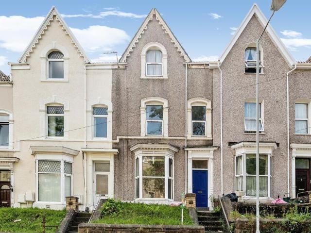 Brynymor Crescent, Brynmill, Swansea 6 bed house to rent £2,400 pcm £554 pw