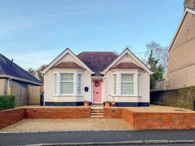 Brynymor Road, Gowerton, 2 Bedroom Detached