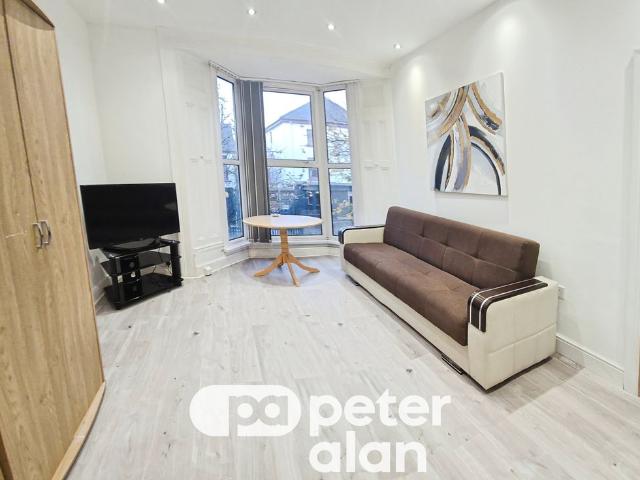 Brynymor Road, Swansea SA1, 2 bed flat to rent, £825 pcm | PrimeLocation