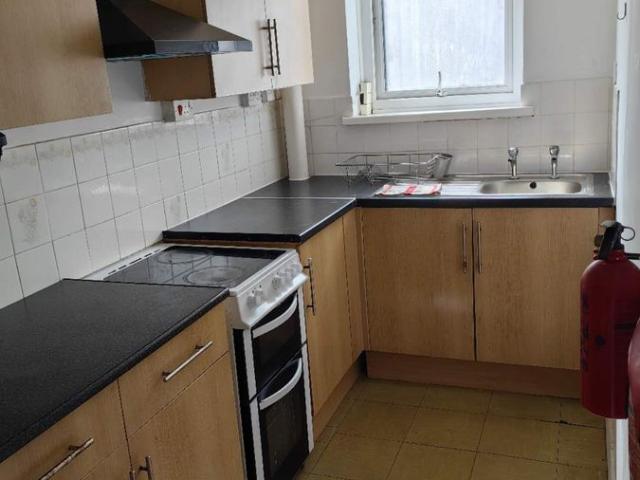 Brynymor Road, Swansea SA1, 3 bed flat to rent, £900 pcm | PrimeLocation