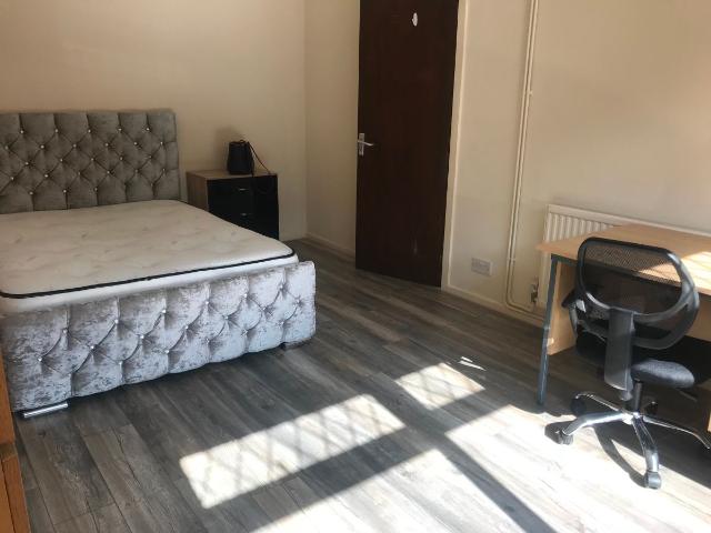 Brynymor Road, Swansea SA1, 4 bed flat to rent, £1,000 pcm | PrimeLocation