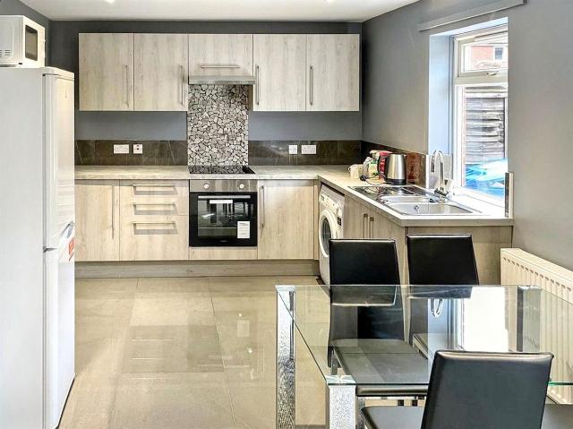 Bumpstede Court, Norwich NR5, 4 bed shared accommodation to rent, £2,300 pcm | PrimeLocation