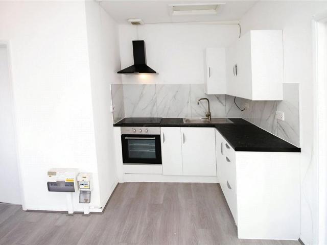 Bunyan Road, Bedford MK42 2 bed flat to rent £1,000 pcm £231 pw