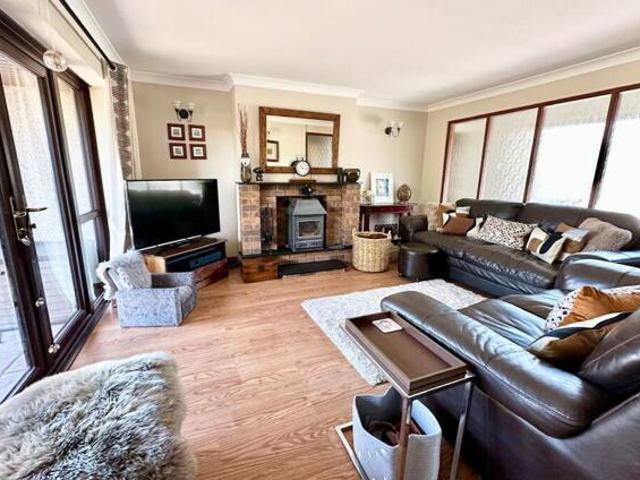 Bungalow 4 Bedroom For Sale Carmarthenshire Carmarthenshire 425000 ELS98377614