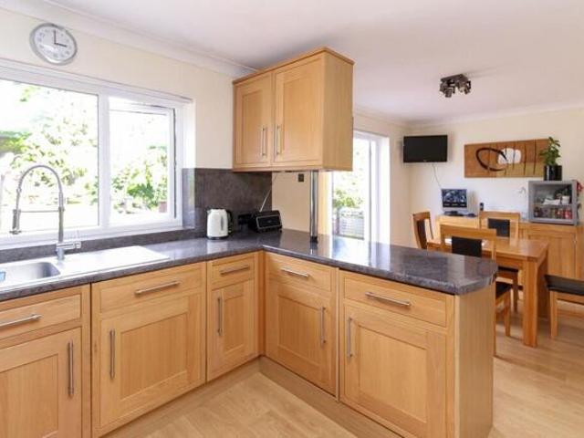 Bungalow 4 Bedroom For Sale Barnet Greater London 895000 ELS99571961