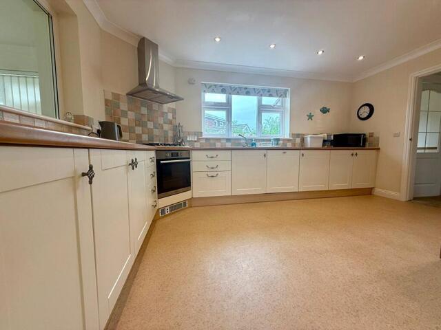Bungalow 4 Bedroom For Sale Braunton Devon 499950 ES98204983