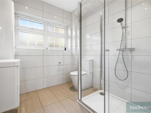 Bungalow 4 Bedroom For Sale Brentwood Essex 800000 ELS98969114
