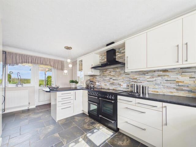 Bungalow 4 Bedroom For Sale Grainthorpe Lincolnshire 425000 ES101892310