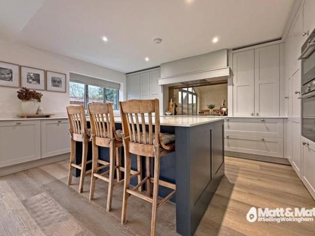 Bungalow 4 Bedroom For Sale Finchampstead Berkshire 800000 ES99092528