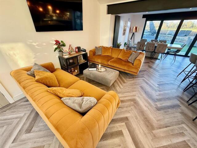 Bungalow 4 Bedroom For Sale Ormesby Ormesby 580000 ELS99523582
