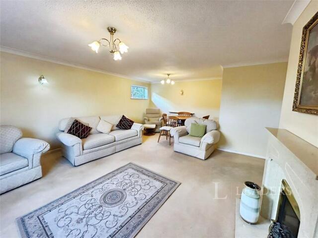 Bungalow 4 Bedroom For Sale Lower Broadheath Worcestershire 485000 ES100579049