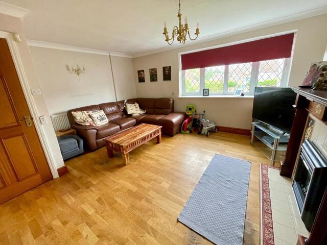 Bungalow 4 Bedroom For Sale Luton Luton 400000 ELS101351969