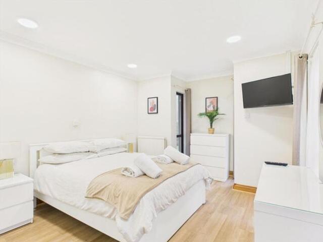 Bungalow 4 Bedroom For Sale Narberth Pembrokeshire 475000 ES100615264