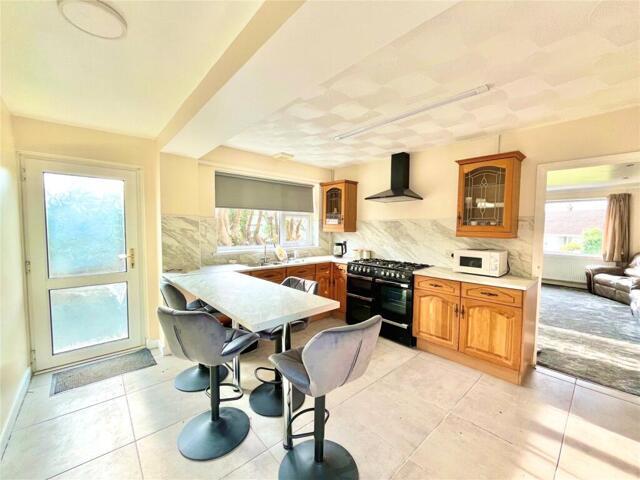 Bungalow 4 Bedroom For Sale Saundersfoot Pembrokeshire 440000 ELS99895670