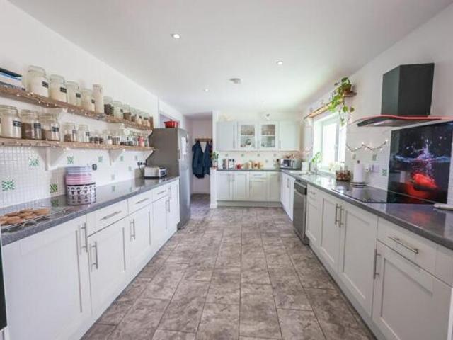 Bungalow 4 Bedroom For Sale Saint Austell Cornwall 475000 ES101060023