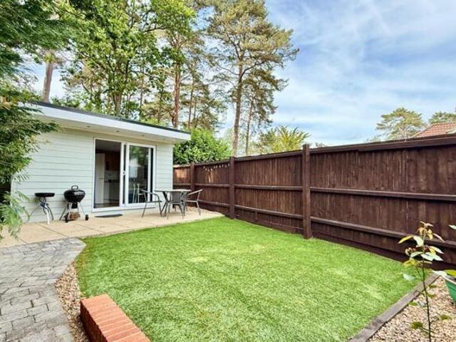 Bungalow 4 Bedroom For Sale St. Ives Hampshire 575000 ELS99437269