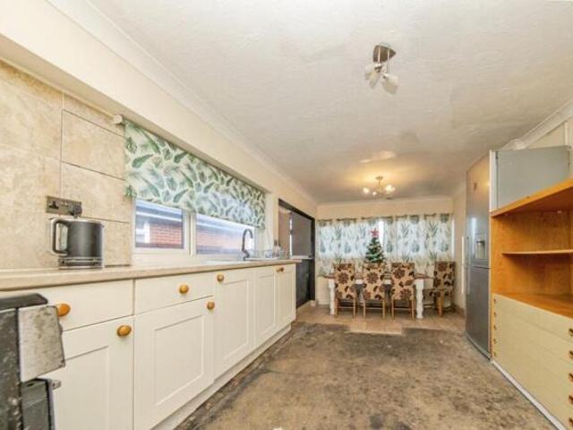 Bungalow 4 Bedroom For Sale St. Osyth Essex 240000 ES101676202