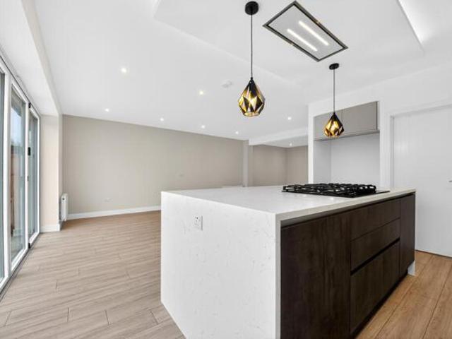 Bungalow 4 Bedroom For Sale Potters Bar Hertfordshire 945000 ES101743322