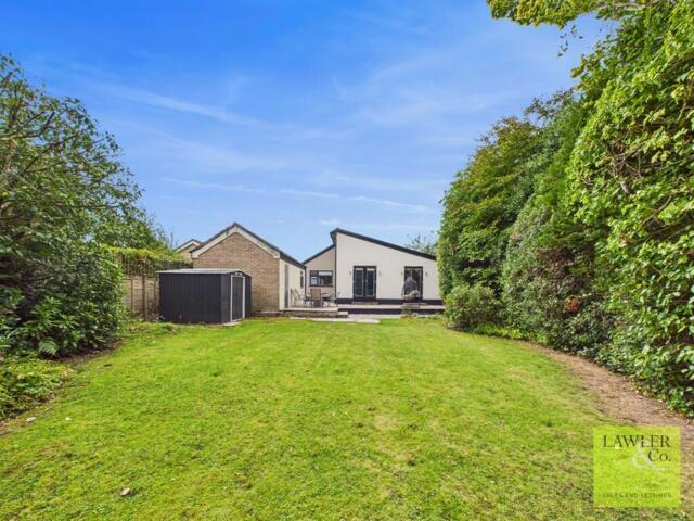 Bungalow 4 Bedroom For Sale Poynton Cheshire East 625000 ELS100263329
