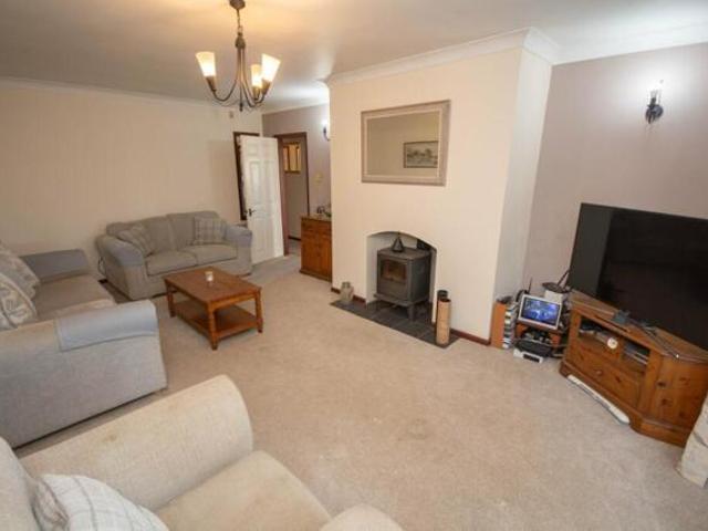 Bungalow 4 Bedroom For Sale Warwickshire Warwickshire 500000 ES98404559
