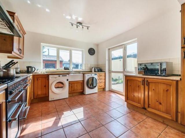 Bungalow 4 Bedroom For Sale Witney Oxfordshire 500000 ELS101675959