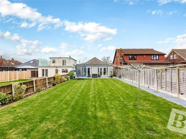Bungalow 4 Bedroom For Sale Wickford Essex 700000 ELS100733721