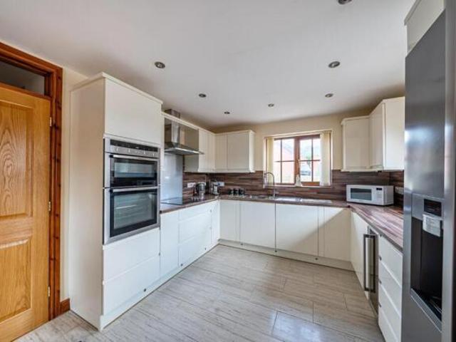 Bungalow 4 Bedroom For Sale Tregynon Tregynon 365000 ES98335702