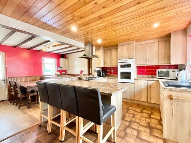 Bungalow 5 Bedroom For Sale Cheadle Staffordshire 500000 ES100988075