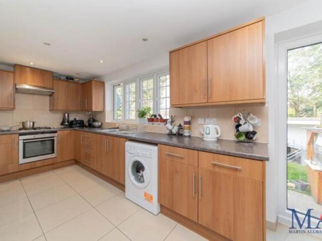 Bungalow 5 Bedroom For Sale Barnet Greater London 630000 ELS101675308