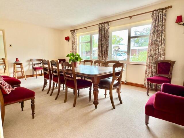 Bungalow 5 Bedroom For Sale Gloucestershire Gloucestershire 900000 ES100540902
