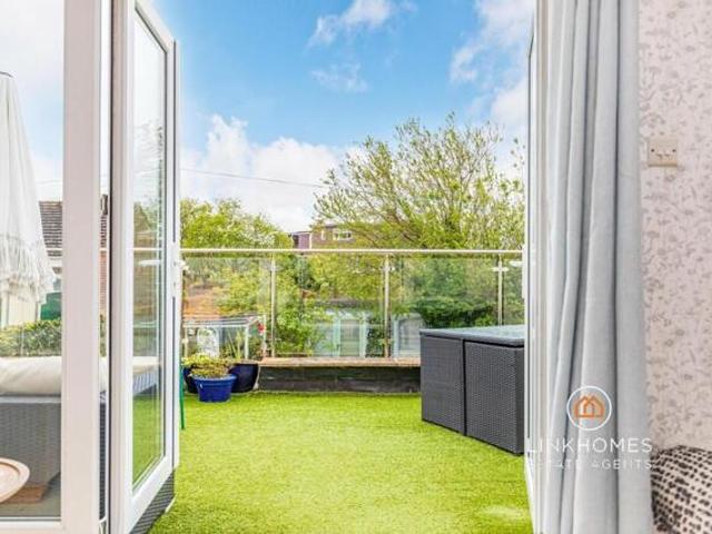 Bungalow 5 Bedroom For Sale Poole Poole 580000 ES98404498