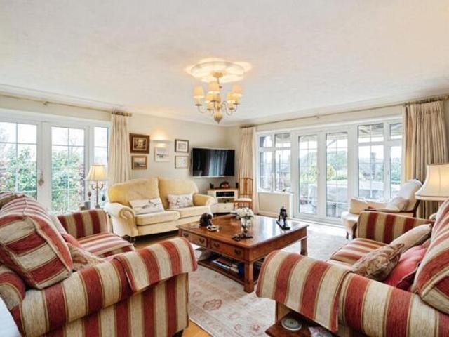 Bungalow 5 Bedroom For Sale Robertsbridge East Sussex 800000 ES100456391
