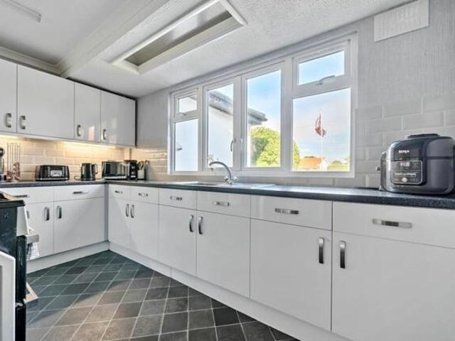 Bungalow 5 Bedroom For Sale West Sussex West Sussex 649950 ELS101379024