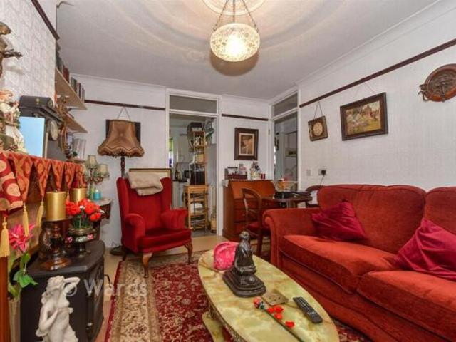 Bungalow 1 Bedroom For Sale Ashford Kent 240000 ELS100824958